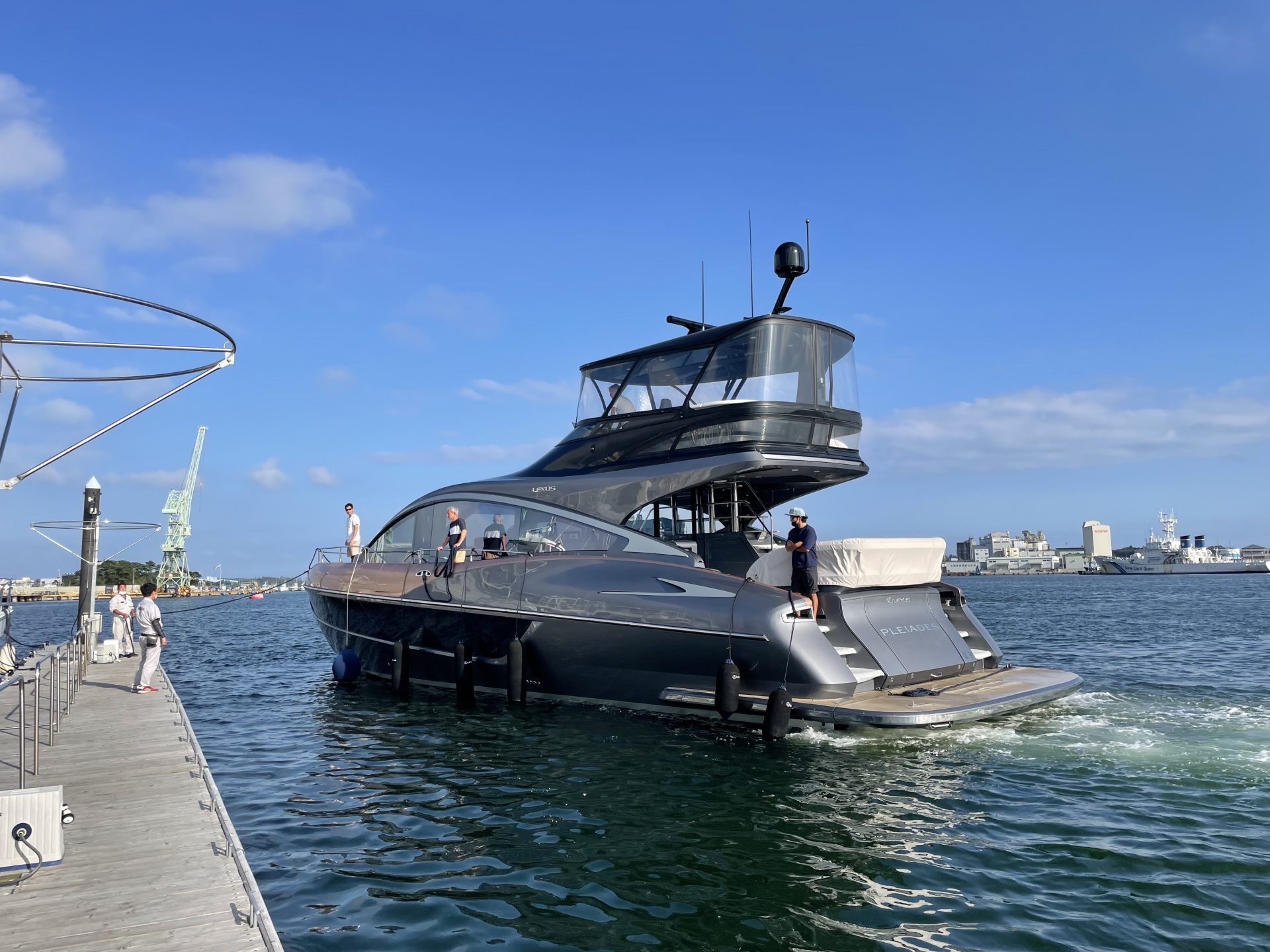 TOYOTA LEXUS LY650 in 塩竈 | くろしお北浜マリンベース