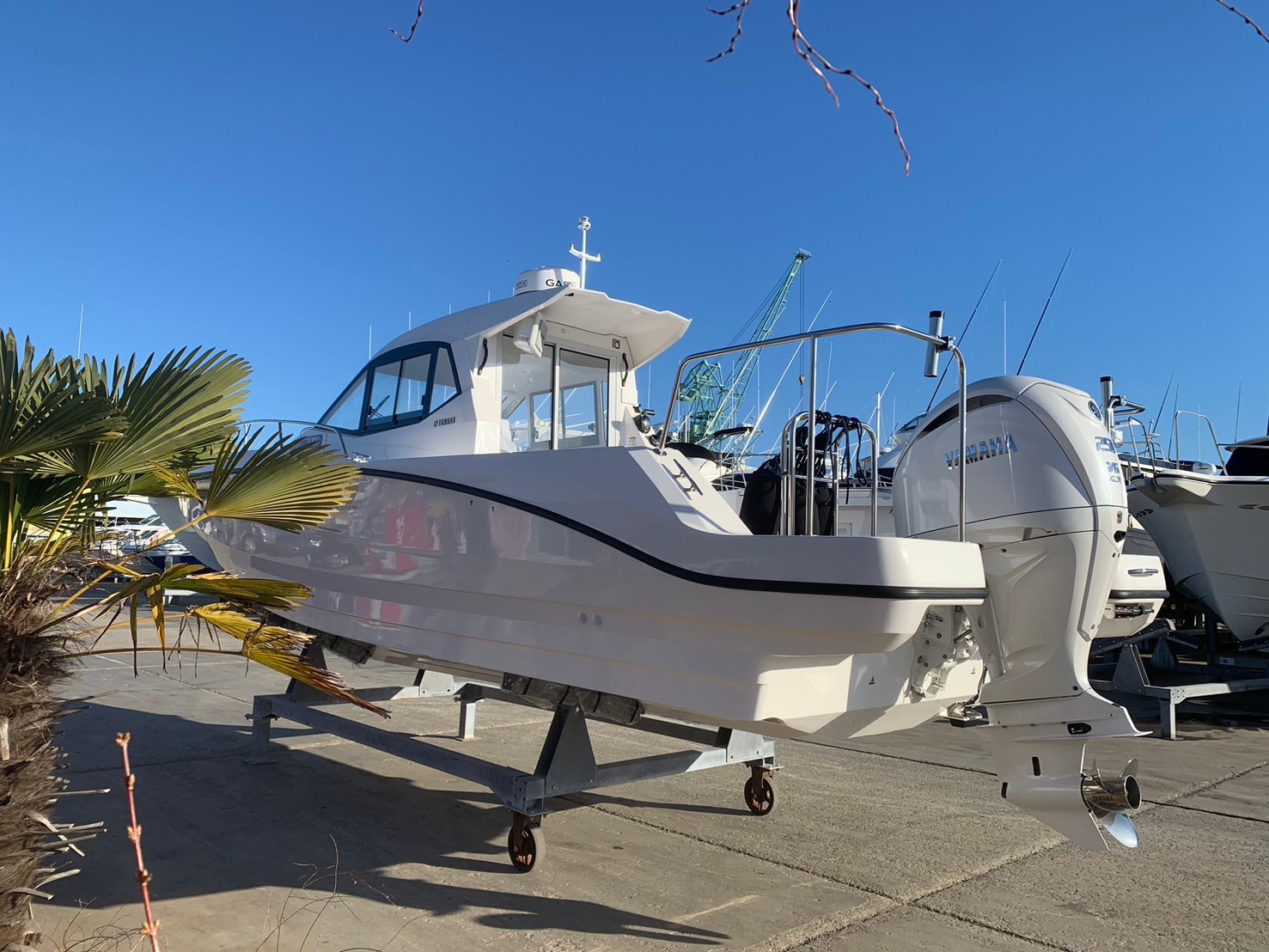 祝☆ YFR27HMEX 『仙台美装号』 進水 | くろしお北浜マリンベース