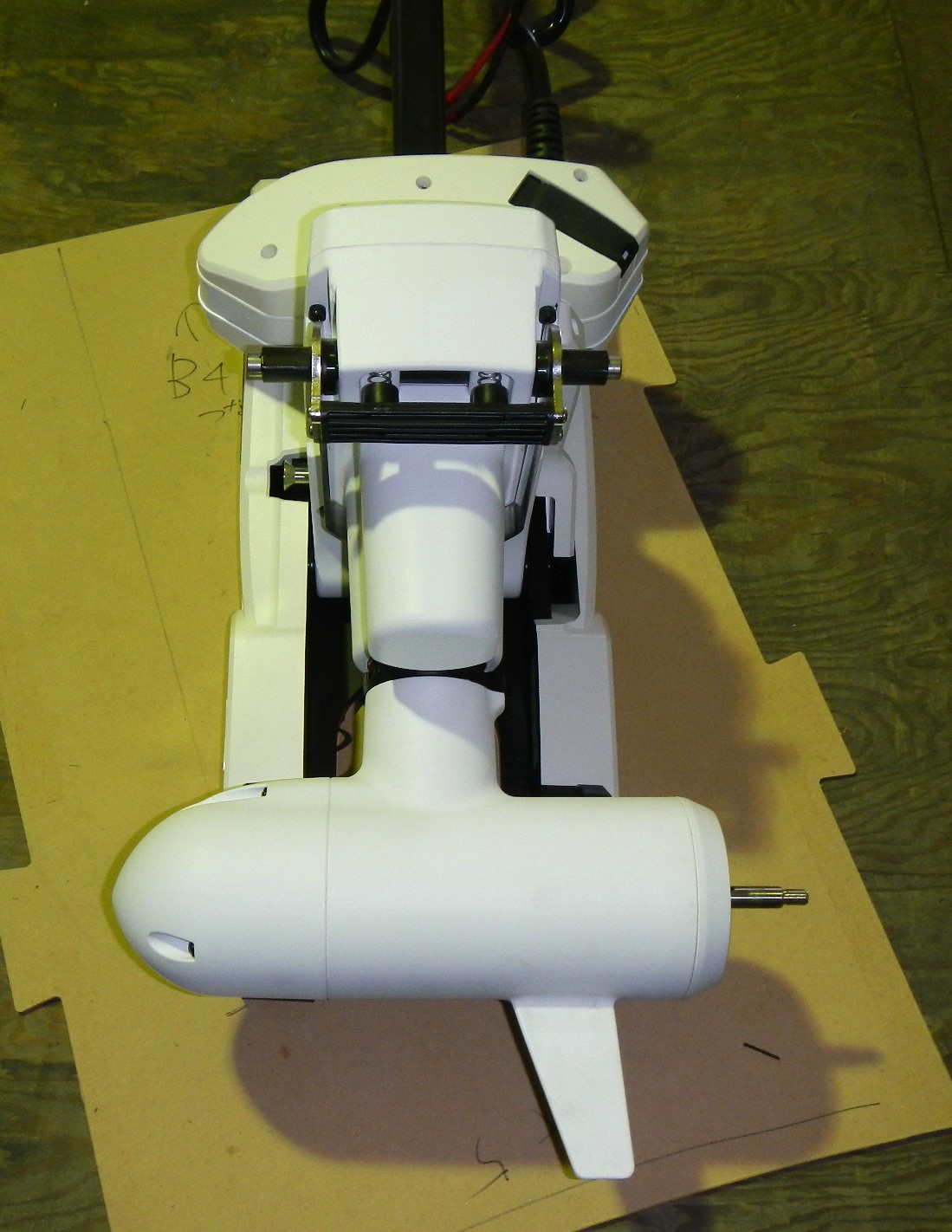 W43和船初の釣り船仕様&EX38新艇艤装初採用のデッキ材ご案内 | くろしお北浜マリンベース